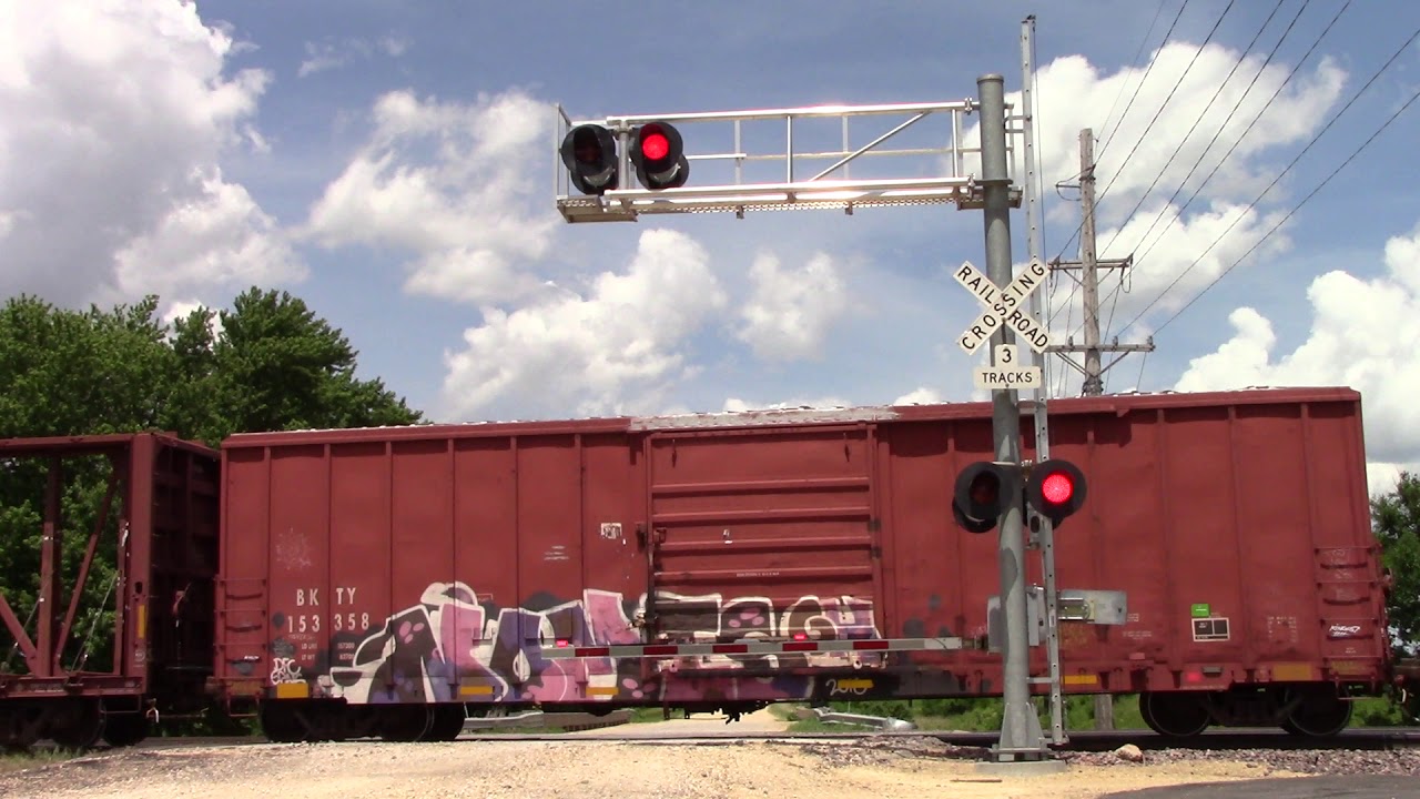 UP 8617 East in Clinton, IA 6/25/20 - YouTube