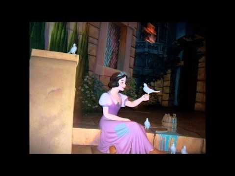 Disney - Magic Kingdom - Snow White - YouTube