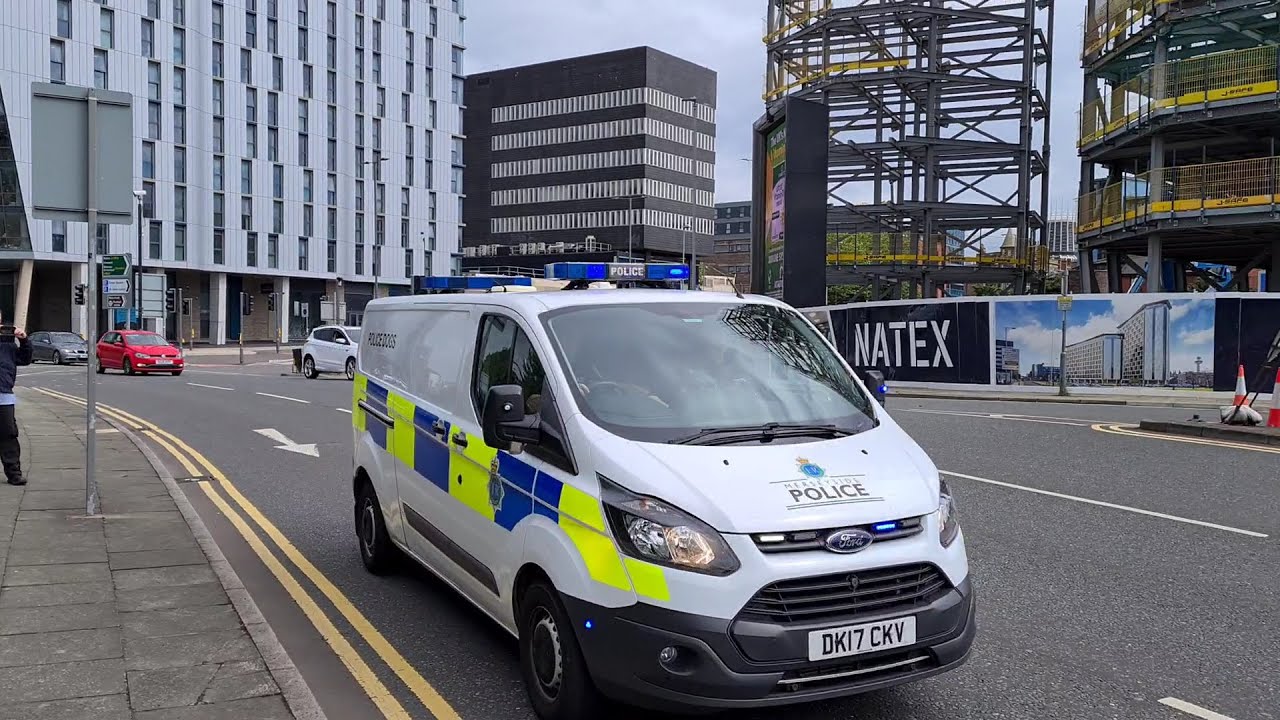 Merseyside Police Ford Transit Van Dog Section Responding On Blue ...