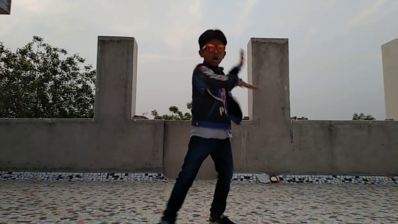 Choto dancer himesh tikiyani - YouTube