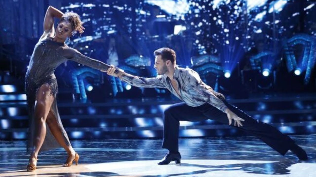Strictly Come Dancing 2022 - Fleur East & Vito Coppola Rumba - YouTube