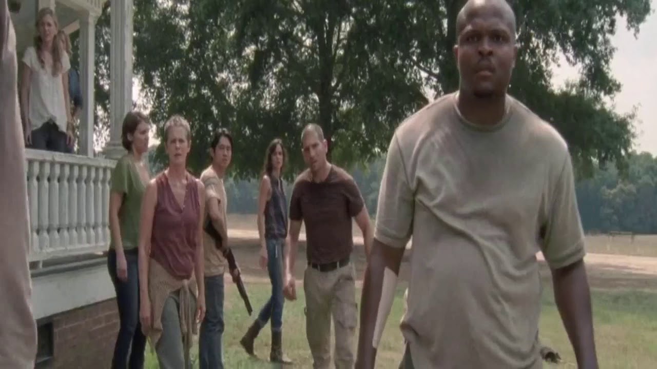 Shane opens the barn and finds Sophia - YouTube