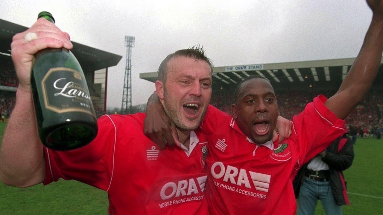 Neil Redfearn - BFCST Live from Redfearn's Bar - YouTube