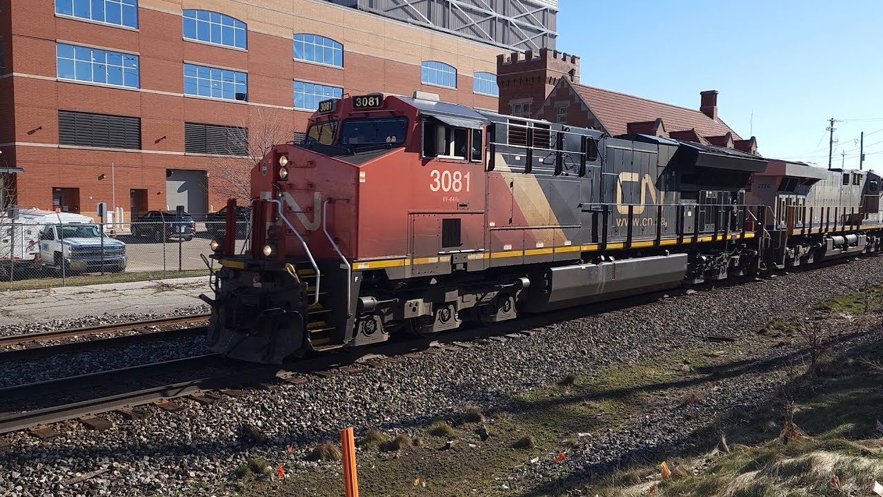 Canadian National Westbound Freight 4/7/23 - YouTube