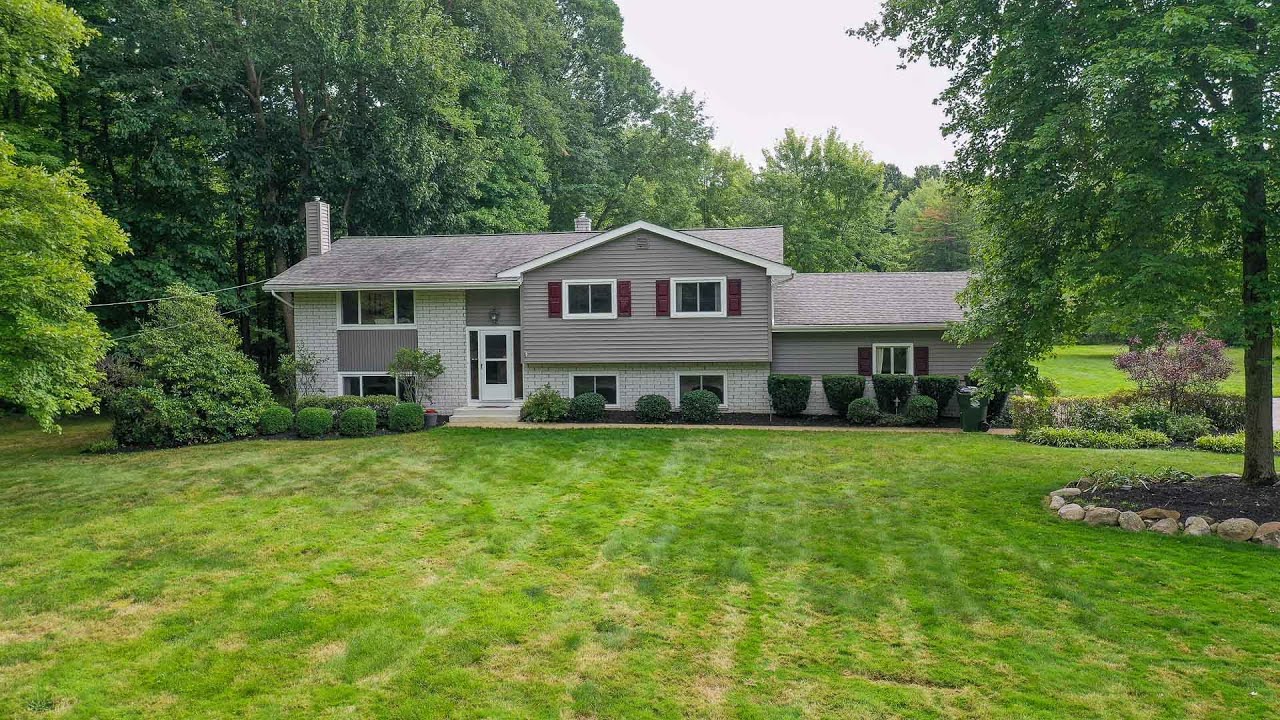 1198 Winchell Drive Aurora Ohio - YouTube