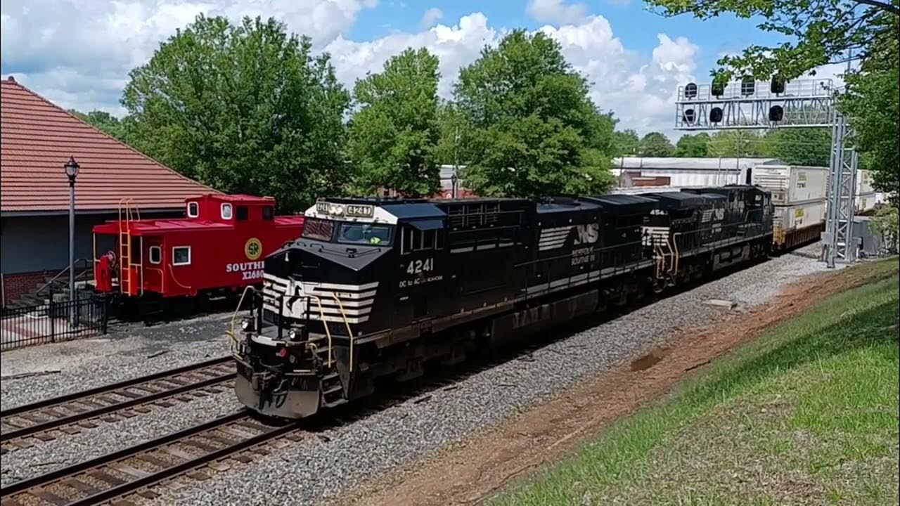 Dominant Tracks! Norfolk Southern Leaders #3617 -27A / #4144 - 28R / #4091 -154 / #4241 -242 ...