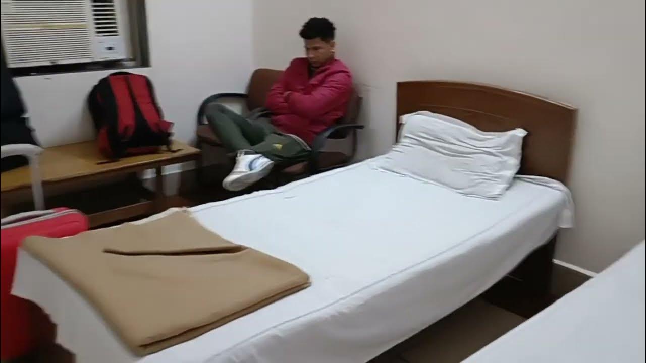 Railway Retiring Room At Hazrat Nizamuddin ! Double Bed Room Only 400Rs ! Retiring Room At ...