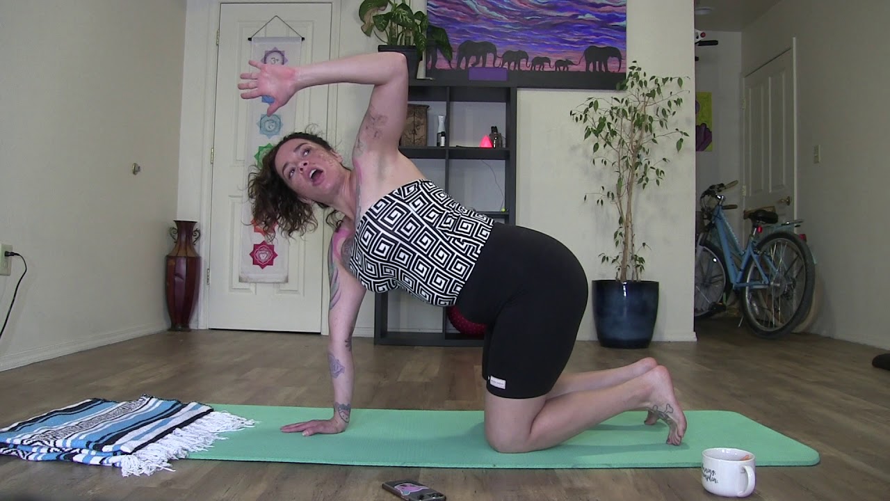 Yoga with me - YouTube