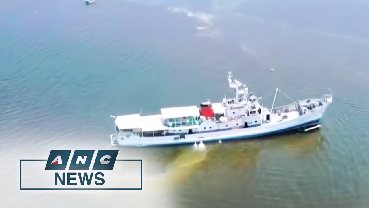 PH authorities probe possible oil spill in Manila Bay | ANC - YouTube