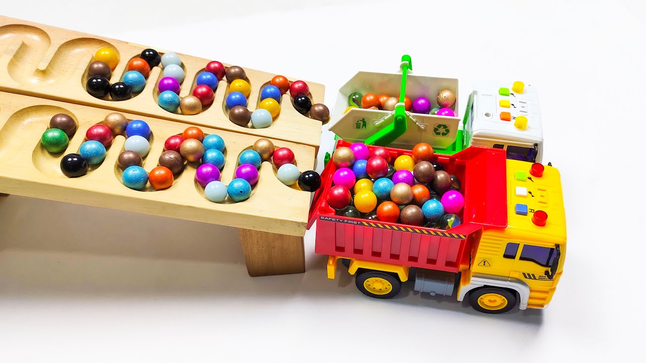 racing marbles running to the finish + passing obstacles + cubolo '3 ...