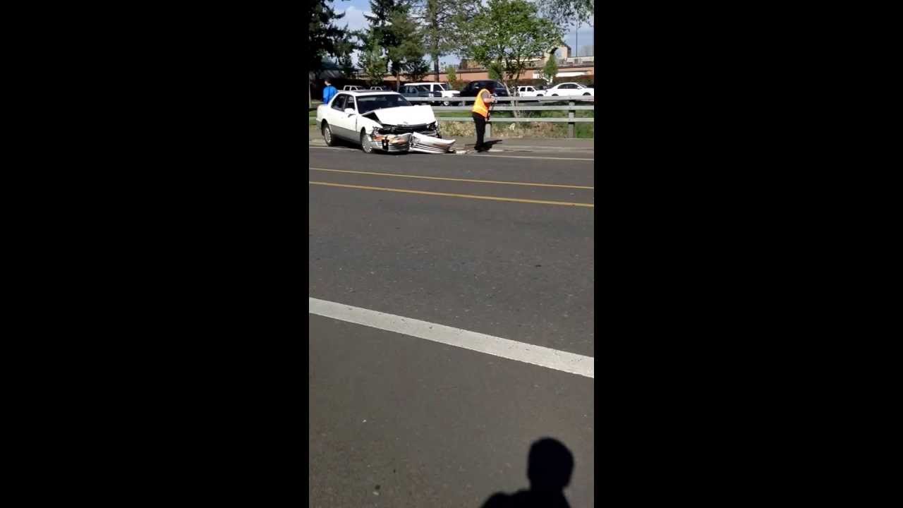 Really bad car crash - YouTube