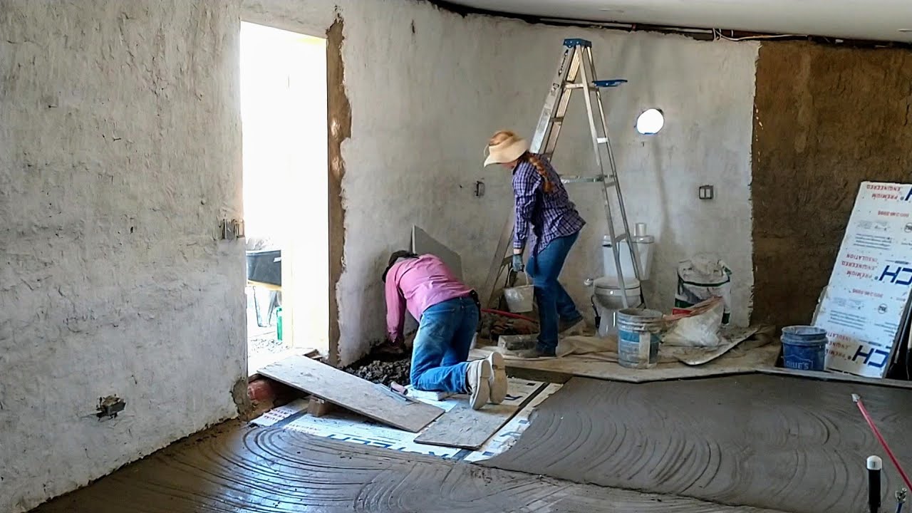 Hyperadobe Tiny House #8 Earthen Floor, Cob & Stucco - YouTube