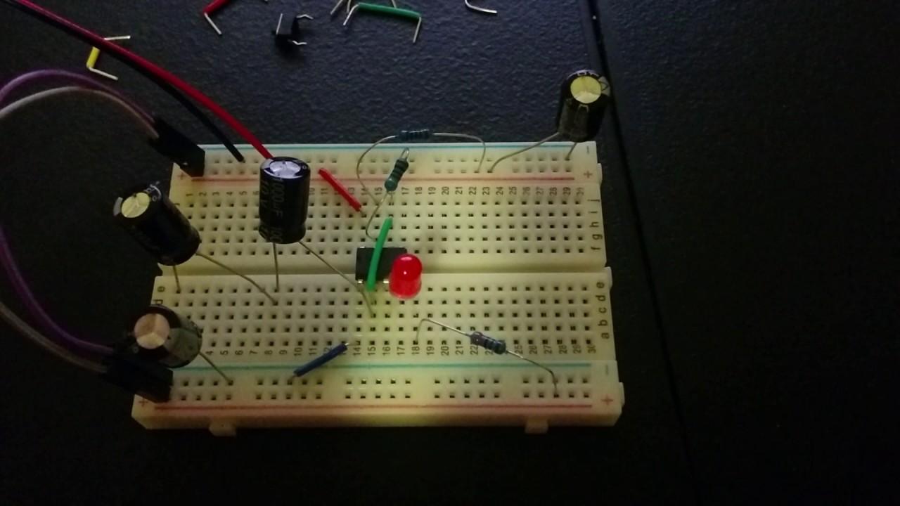 555 timer with capacitors in series - YouTube