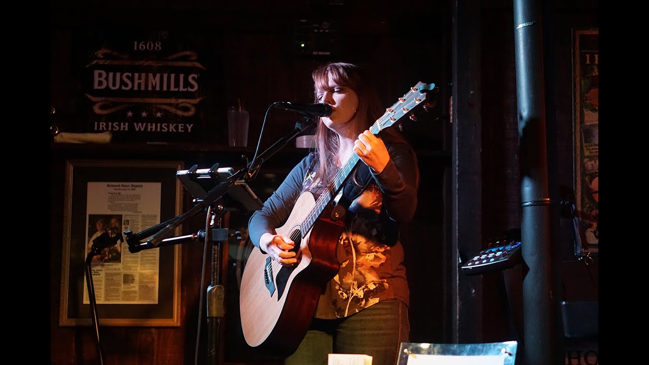 Kari Smith sings "I Will Wait" by Mumford and Sons - YouTube