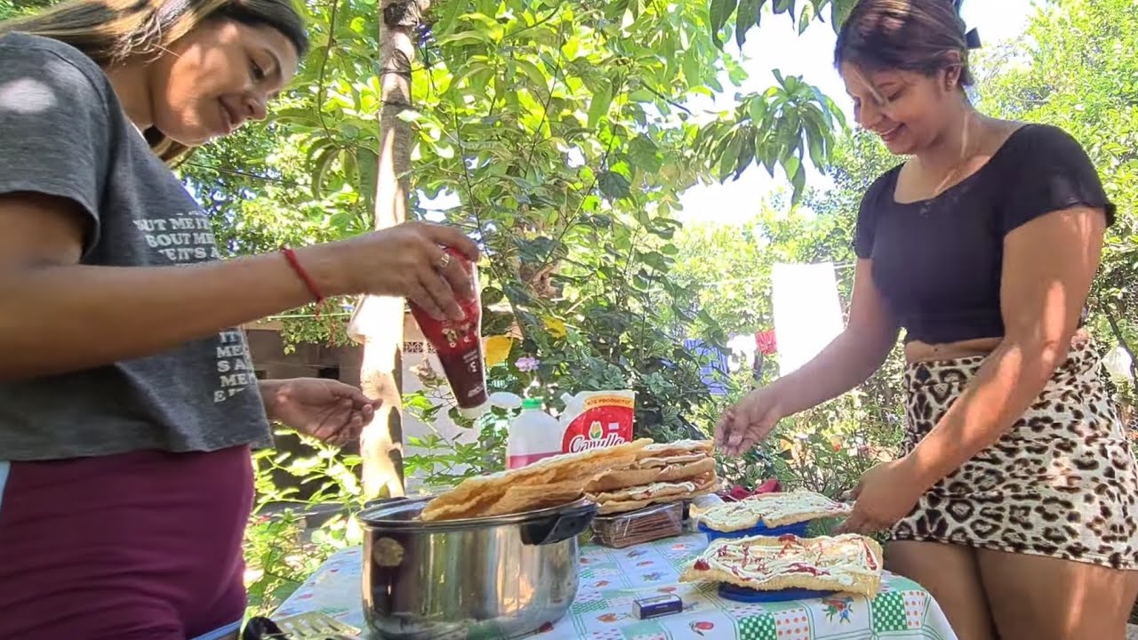 Preparando Las Chicharras - YouTube