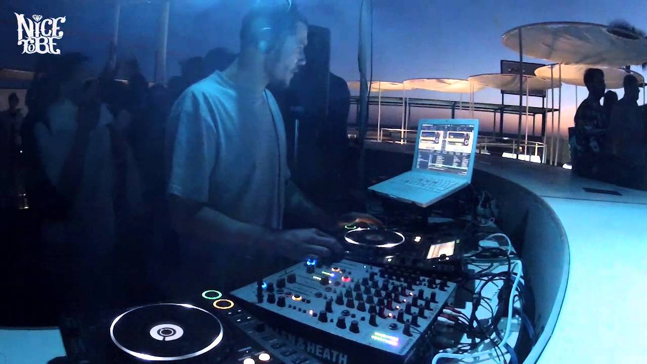 ANGELO PERNA @ ELEVEN O' CLOCK - Nice To Be - Fruit - YouTube