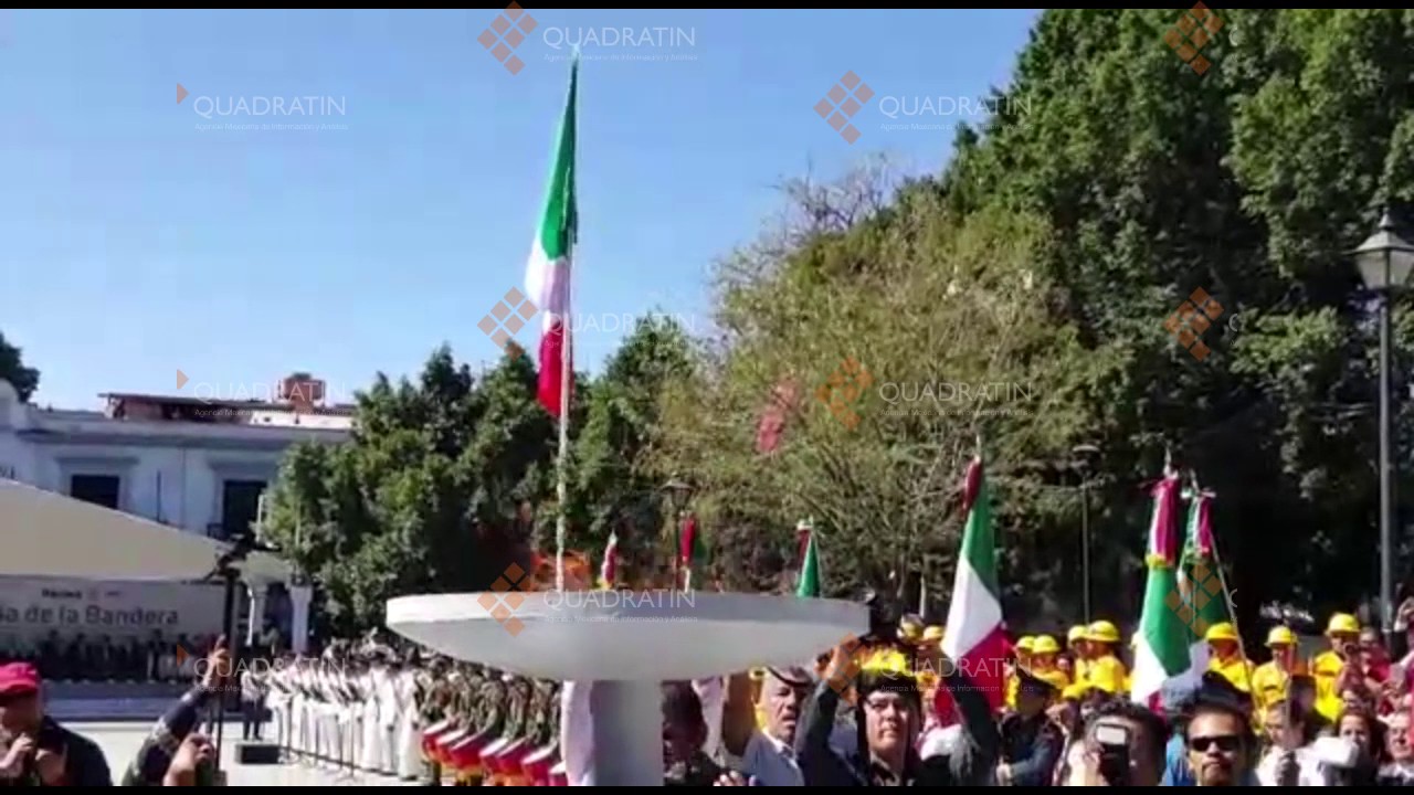 Conmemoran Día de la Bandera en Oaxaca - YouTube