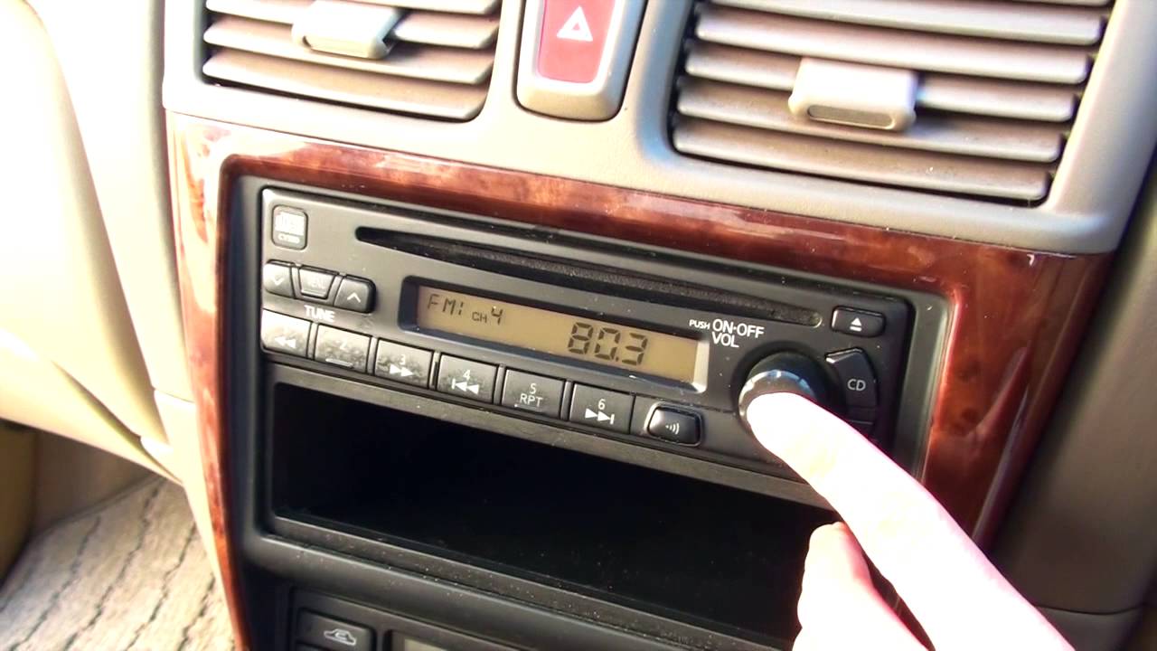 Nissan Bluebird Sylphy 2005 1 5L Manual - YouTube