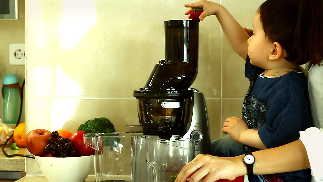 Kuvings Whole Slow Juicer - Cute and Funny Commercial - YouTube