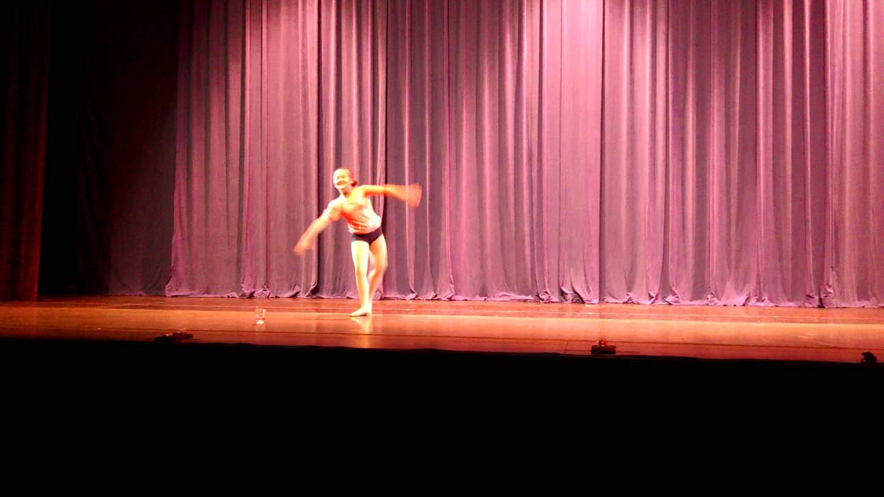 Josie's solo acro-dance from dress rehearsal - YouTube