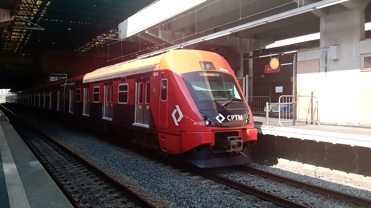 Primeiro trem série 8500 na linha 8 Diamante - YouTube