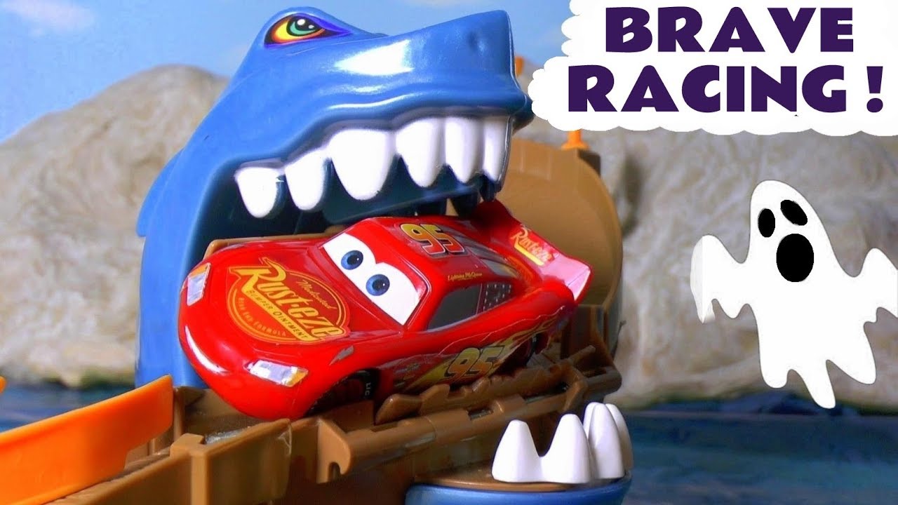 McQueen Brave Racing Stories with Toy Cars - YouTube