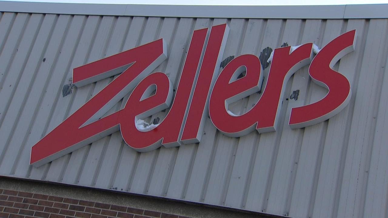 Former Zellers workers reminisce as stores set to close - YouTube