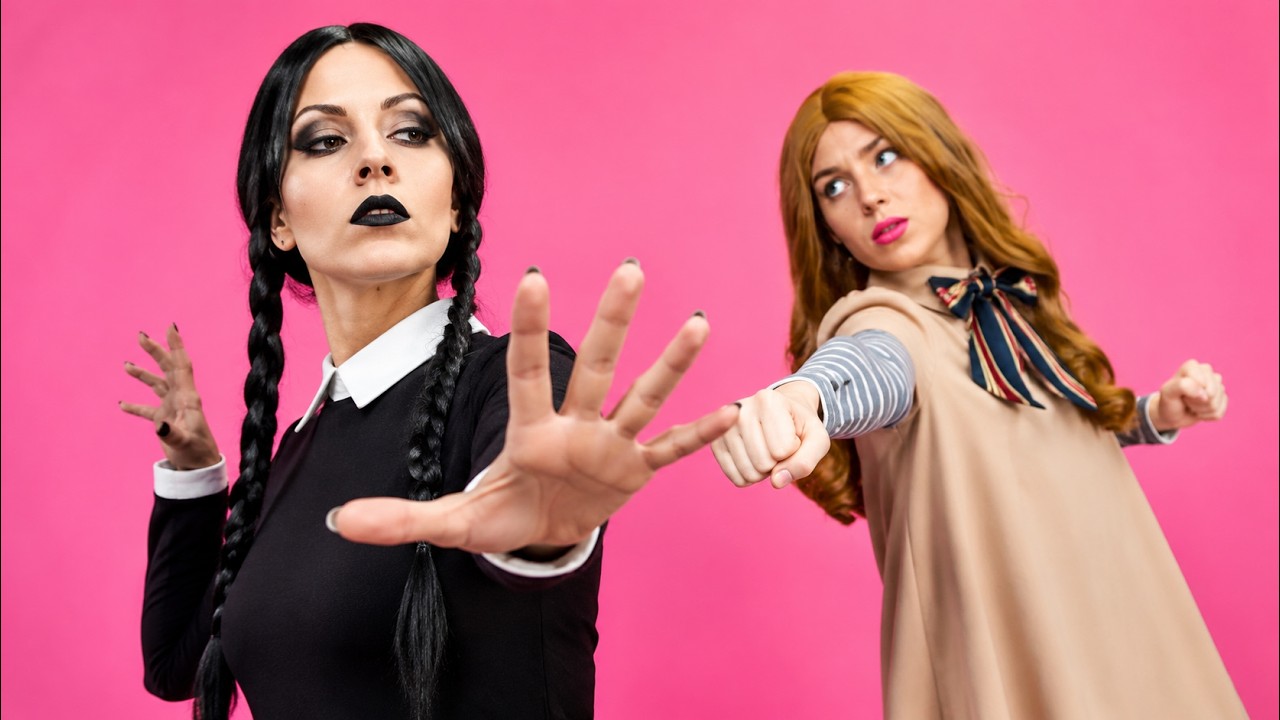 Wednesday Addams vs. M3GAN! La La Life'tan Extreme Warfare - YouTube