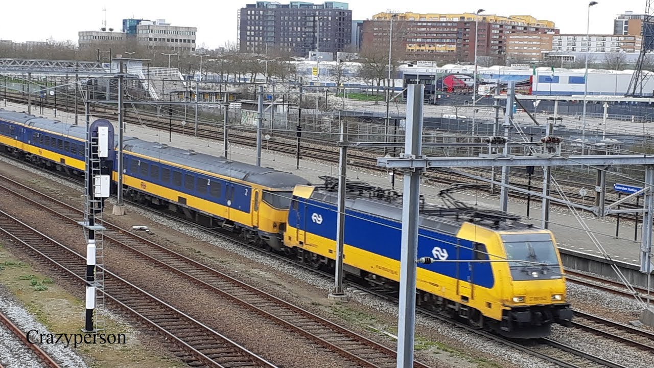 NS TRAXX ICRm trein langs Rotterdam Stadion in Maart 2020 - YouTube