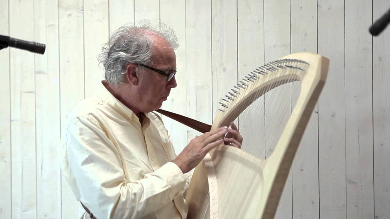 John Billing 53 strings P1 - YouTube