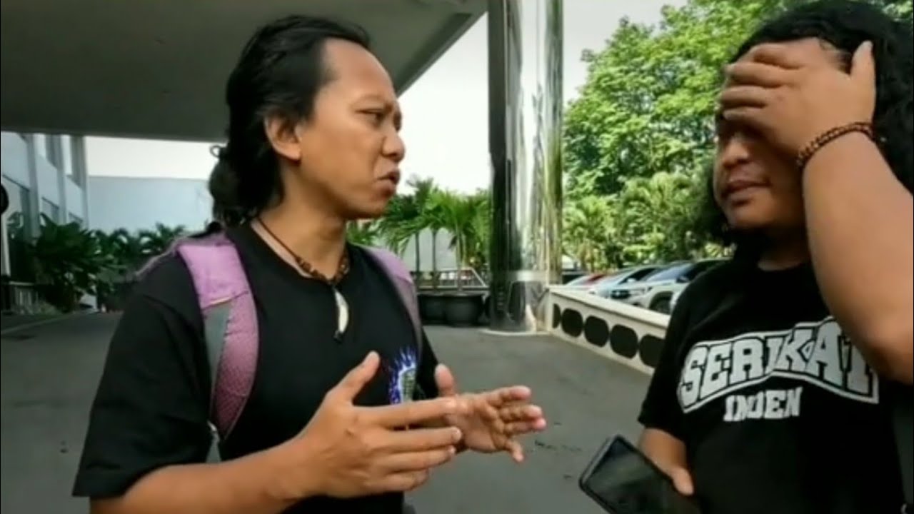 DEDE INOEN SURVIVAL MAKAN DI HOTEL 😭 SAMPE DI USIR!! - YouTube