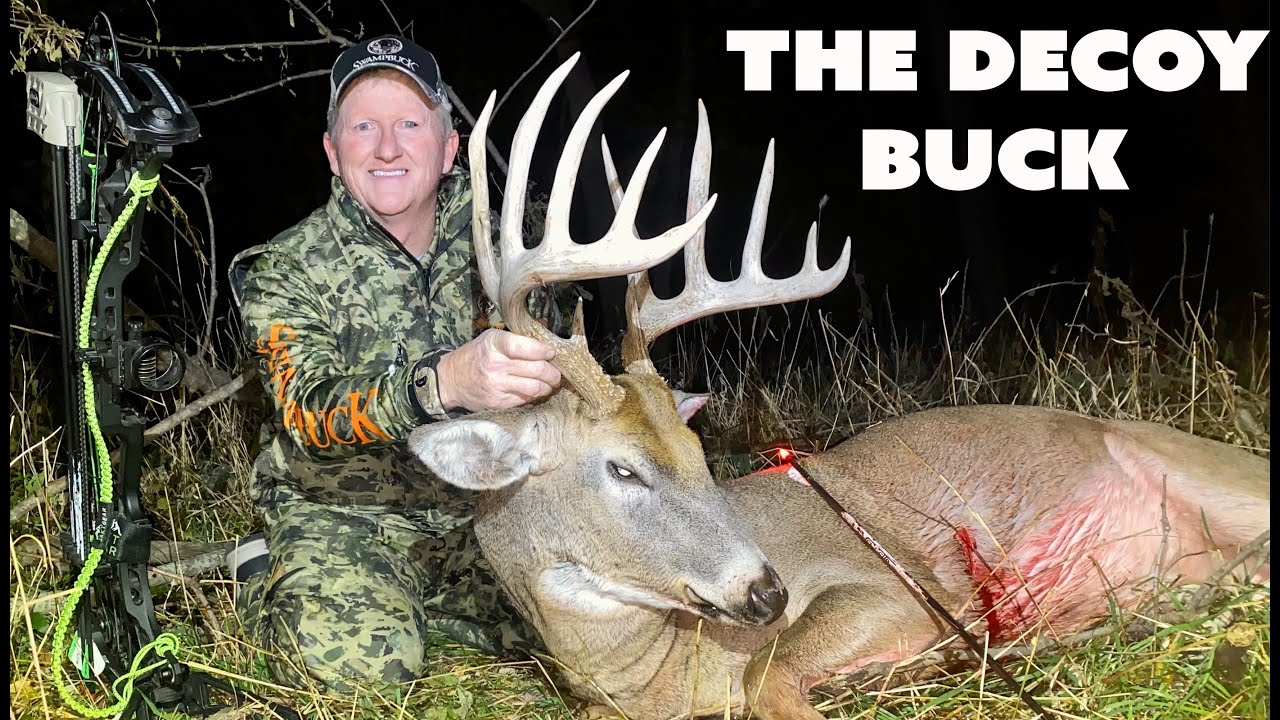 Iowa 6x6 ATTACKS the decoy! The Story of "The Decoy Buck" - YouTube