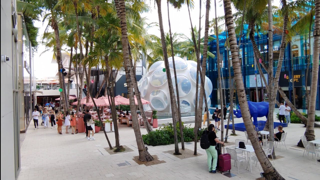 Design District Shopping Mall , Miami FL December 2022 - YouTube