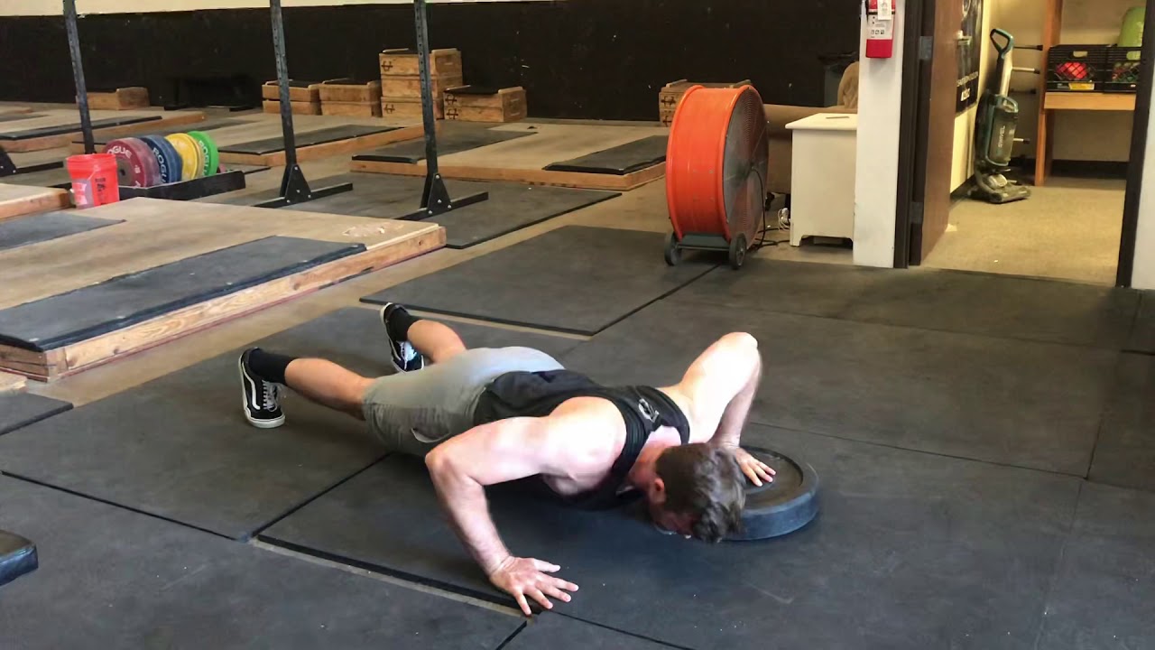 DELTA Weightlifting: Dynamic Push Up - YouTube