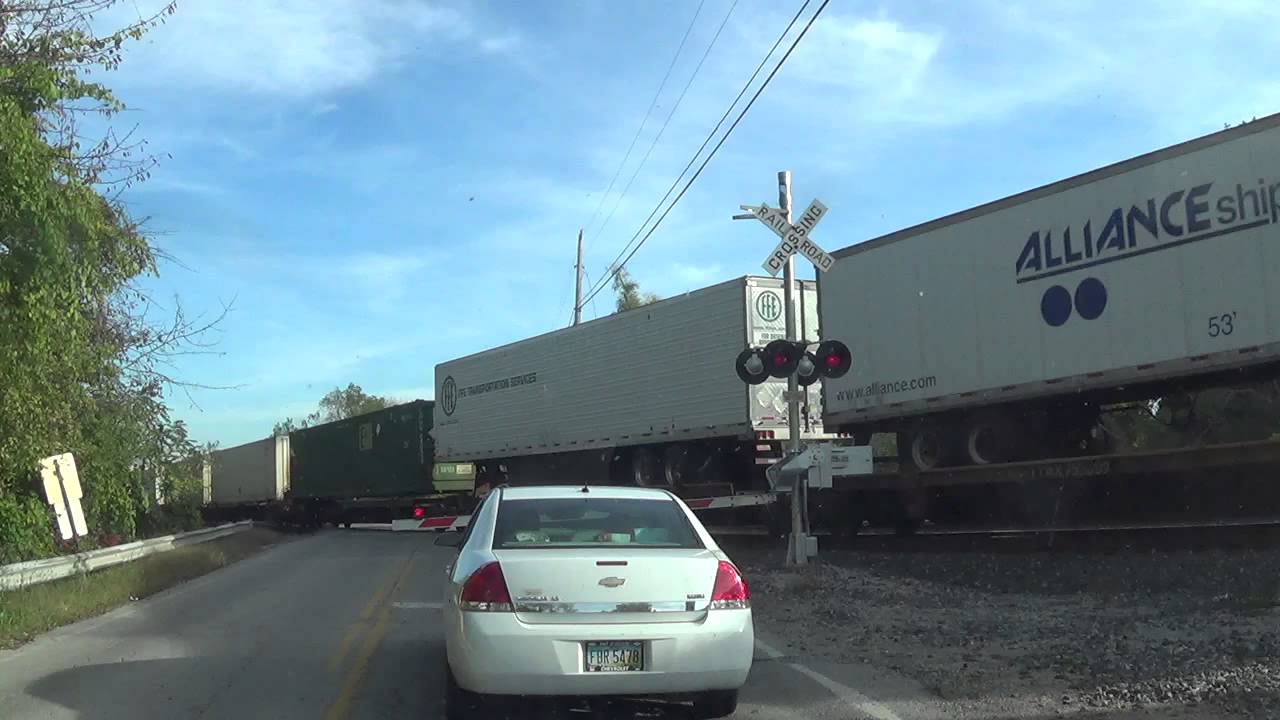 Sick P5 on NS 2585 East Huron, OH - YouTube