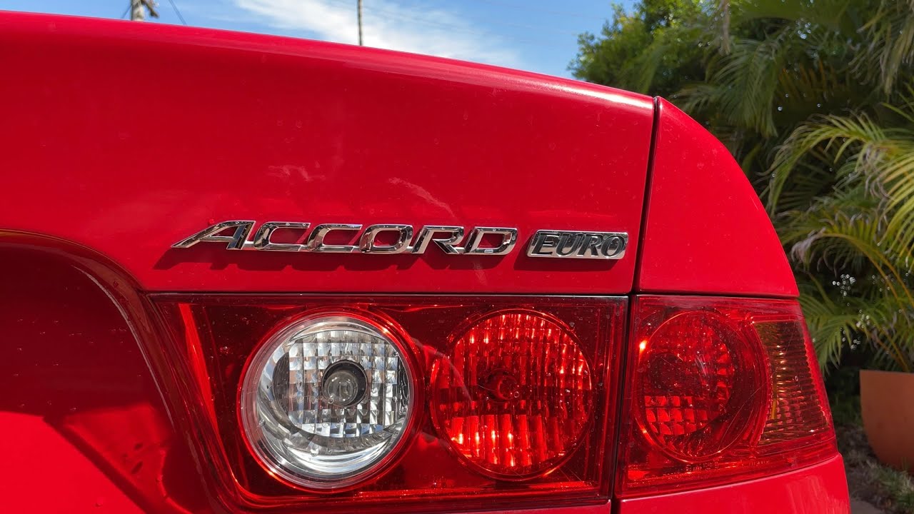 Honda Accord Euro CL9 - A Timeless Design (Walkaround) - YouTube