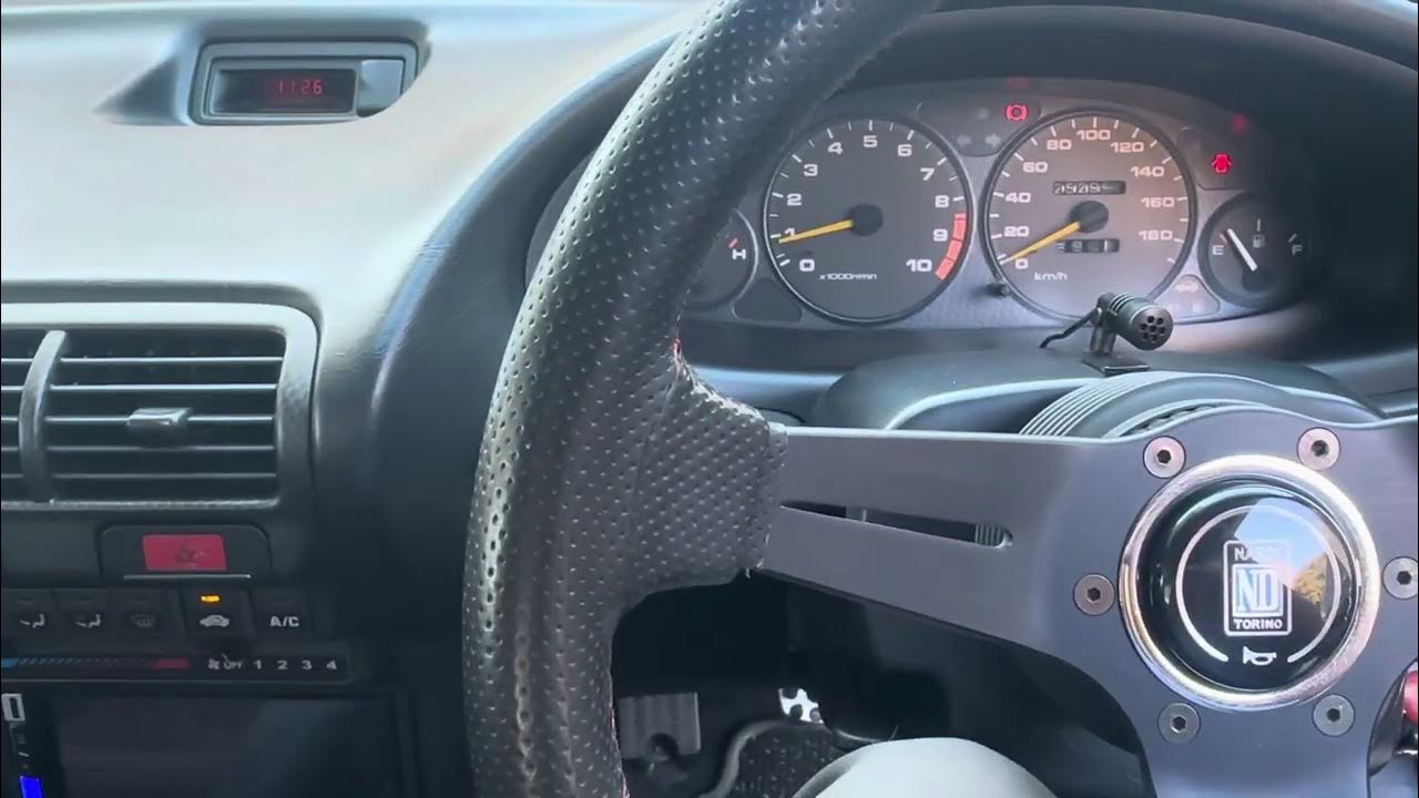Clutch chatter Integra Type R DB8 - YouTube