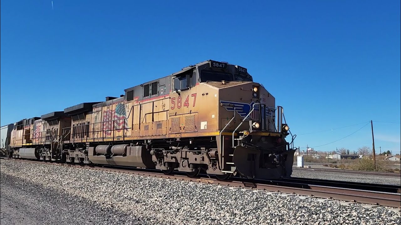 Union Pacific Grain train with awesome crew - YouTube