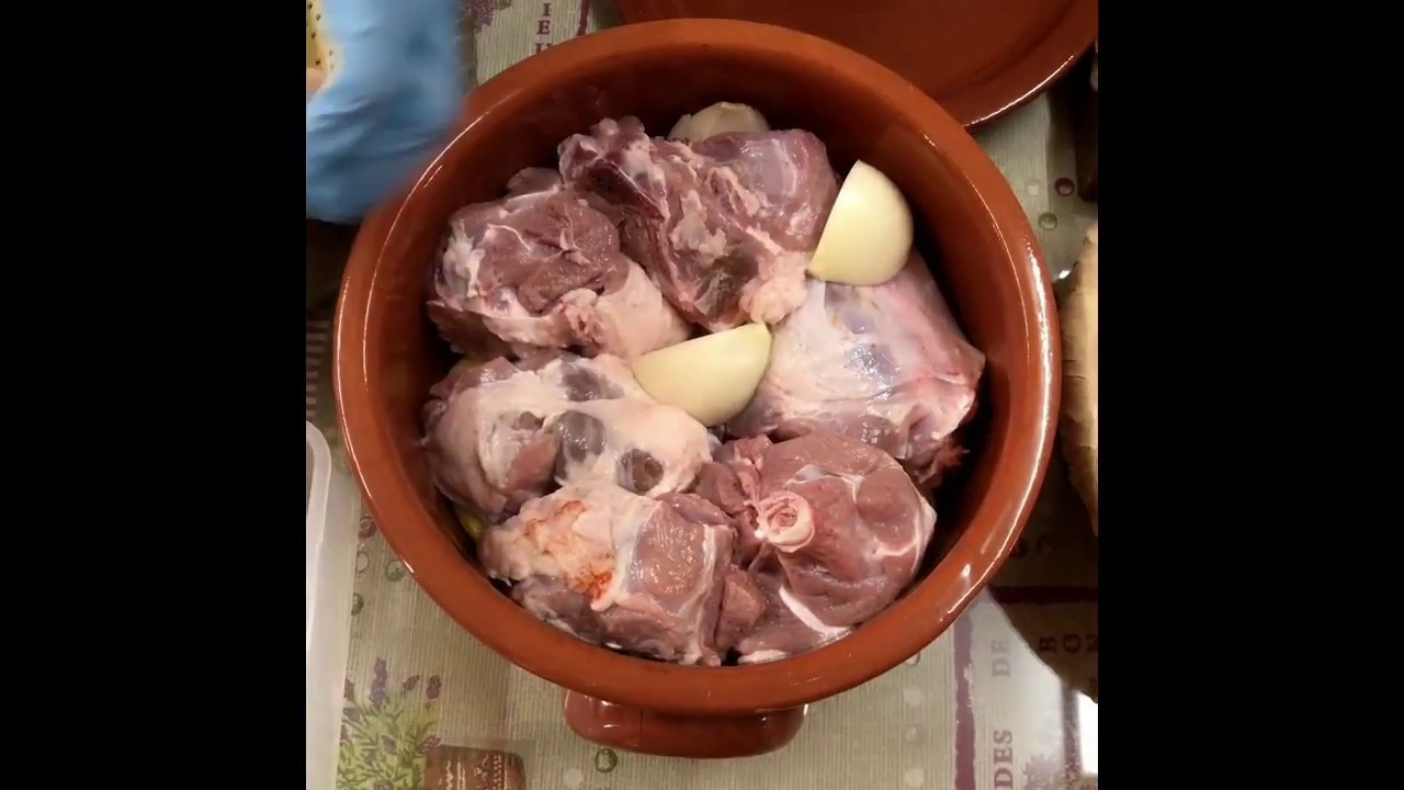 How to cook lamb with potato in the oven (Greek traditional food ...