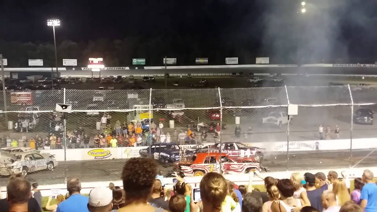 Five Flags demolition derby - YouTube