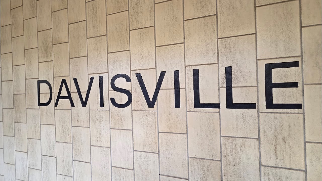 Railfanning at Davisville subway station TTC #railfan - YouTube