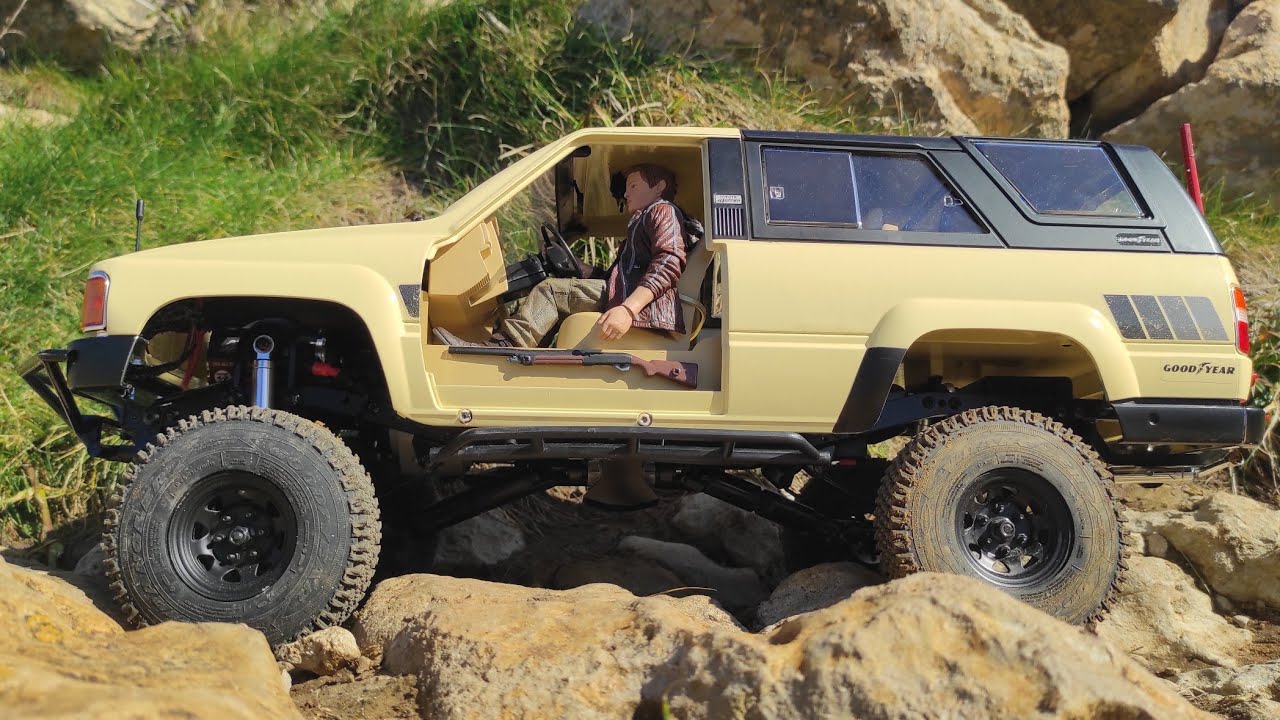 rc4wd Toyota 1985 4runner rc - YouTube