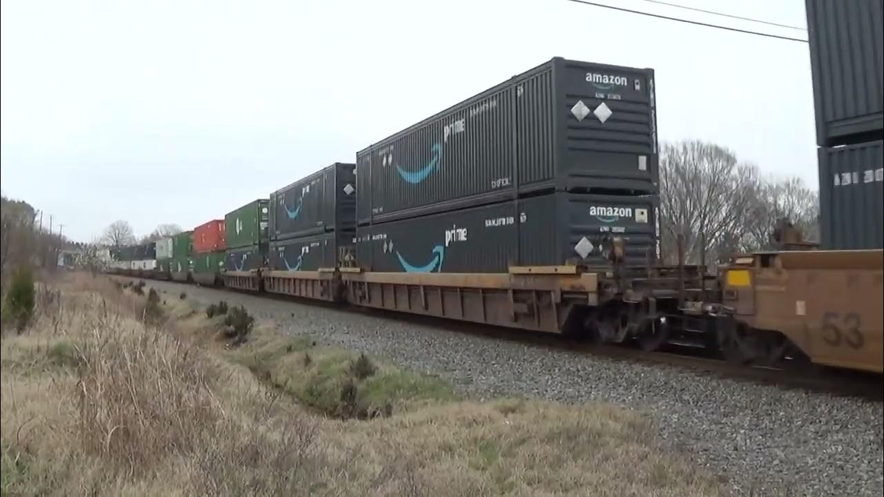 NS 28N Intermodal 53 foot containers by Harrisburg AC44s ES44AC lead trackspeed - YouTube