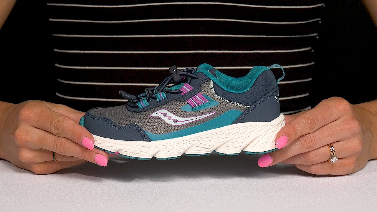 Saucony Kids Wind Shield 3.0 (Little Kid/Big Kid) SKU: 9861249 - YouTube