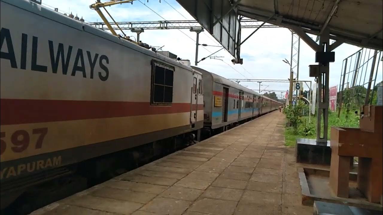 WAP7 with Ltt-Ers Duronto Express Slowly Skipping Udupi. - YouTube