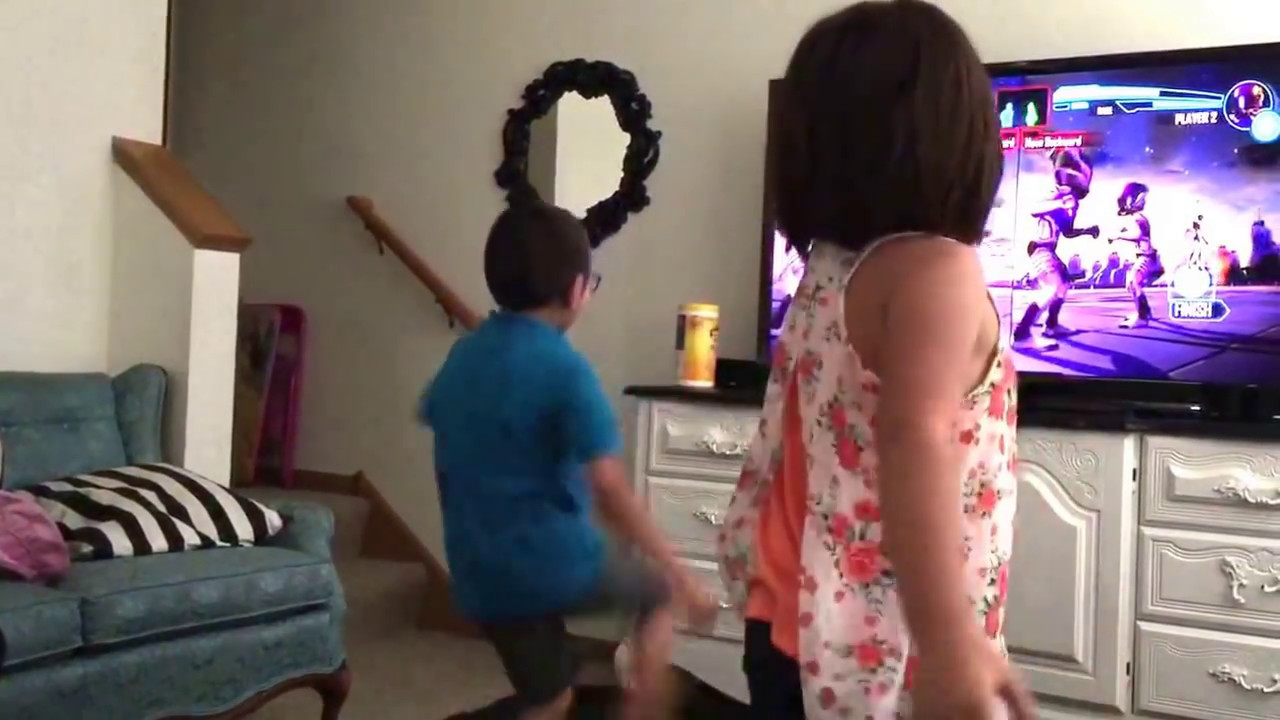 Kids playing combat Kinect game for the 1st time - YouTube