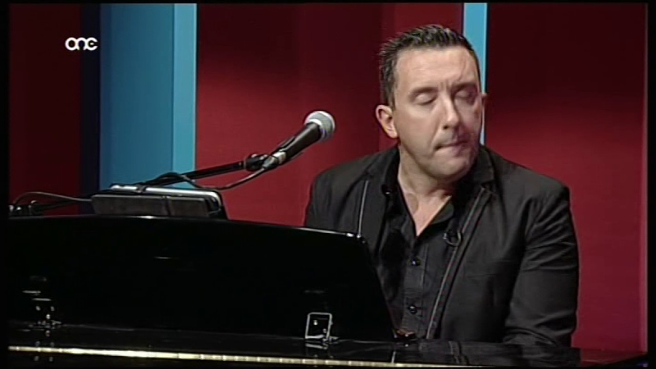 Alexander Schembri & Jamie Tonna - Falling in Love With You on Kalamita ...