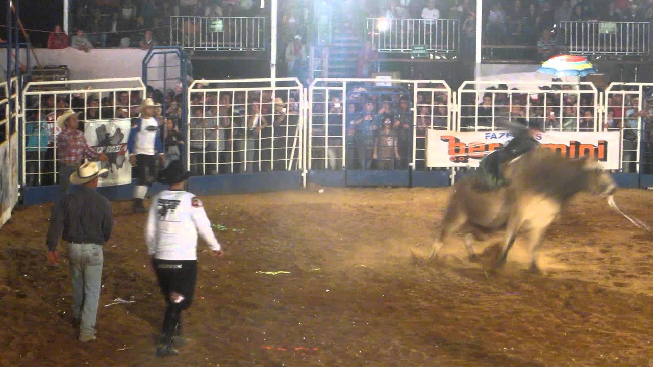 Facita 2012 (Batata na Final do Rodeio) - YouTube