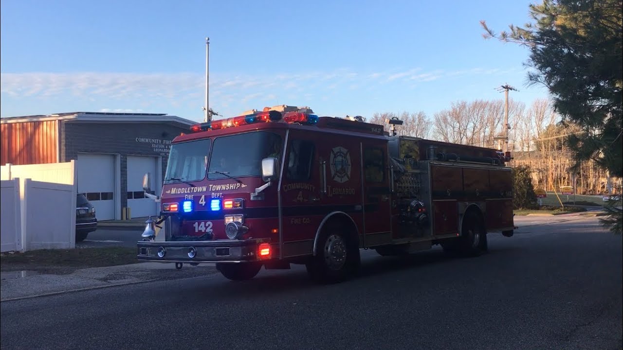 MTFD Engine 142 (31-4-76) responding - YouTube