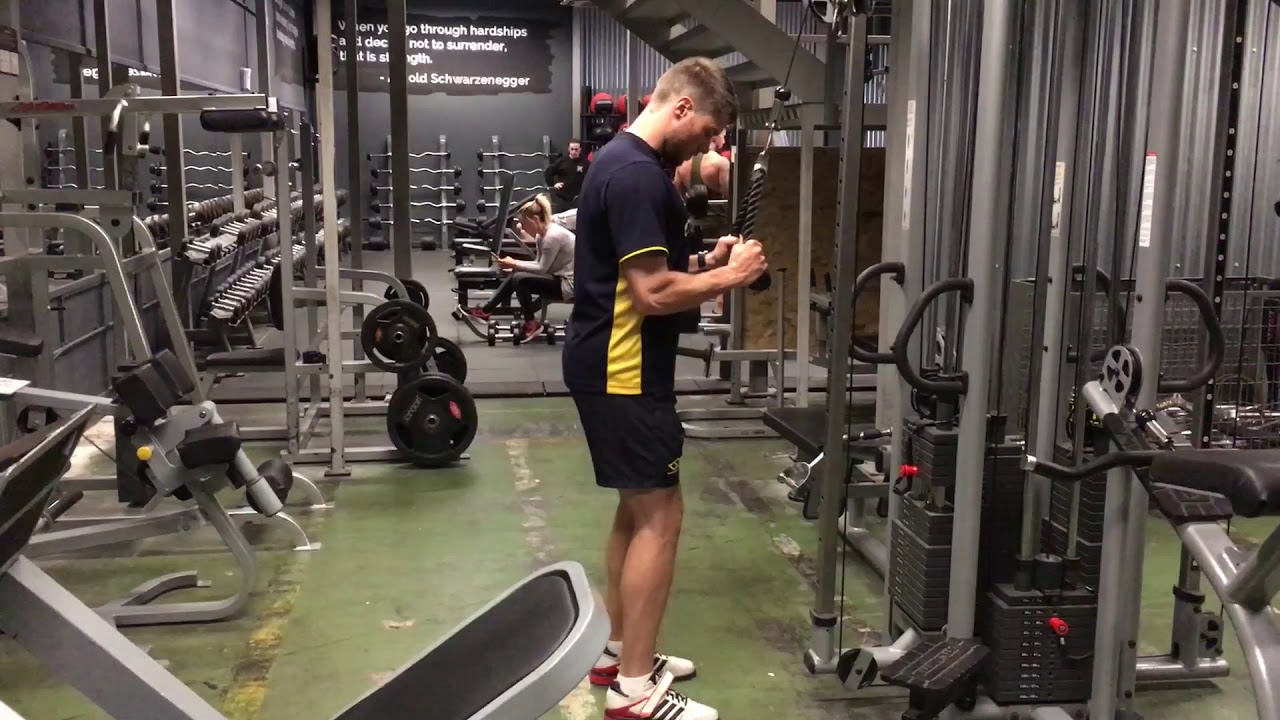 Rope Tricep Push Down - YouTube